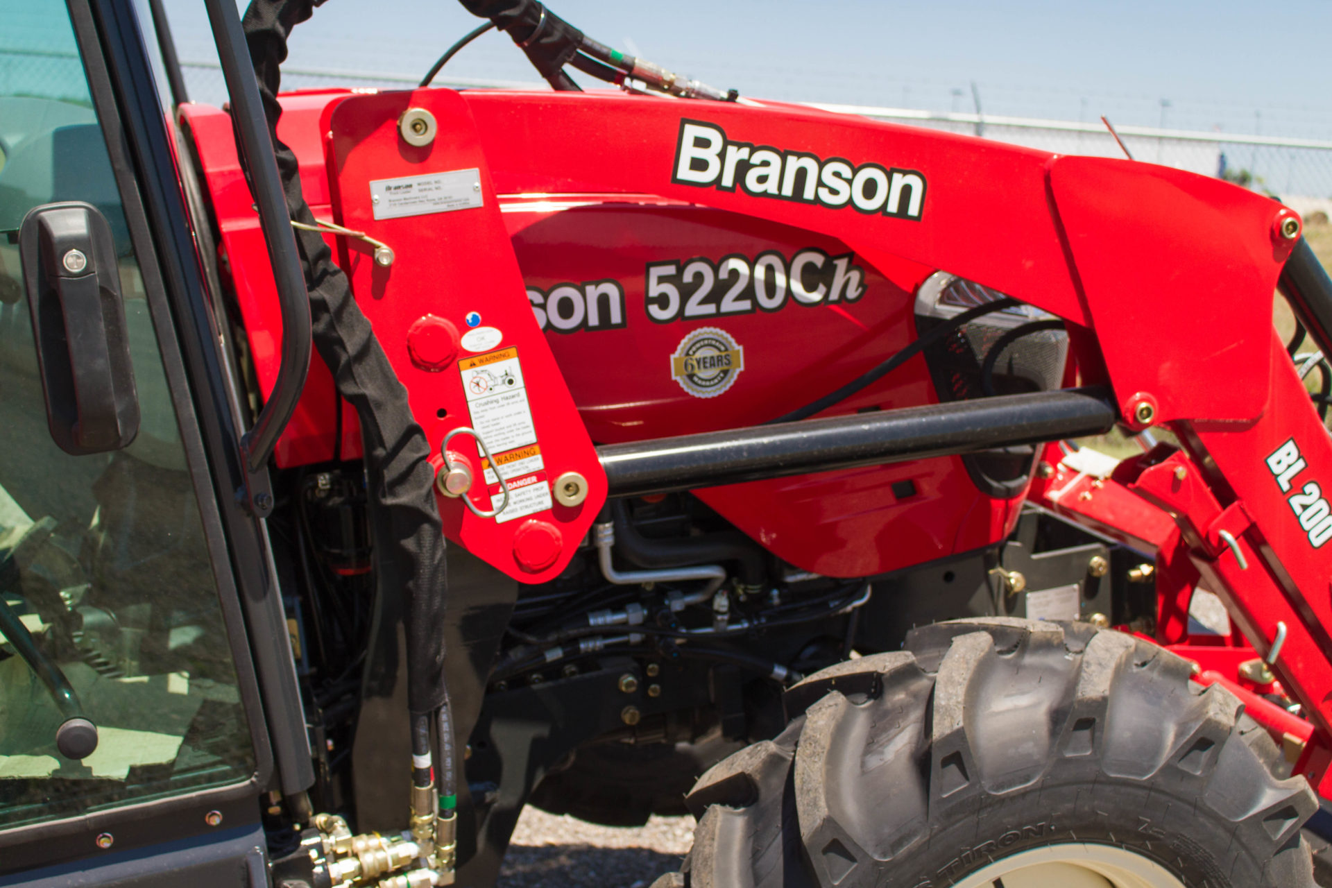 Branson 5220CH Tractor - CSTK