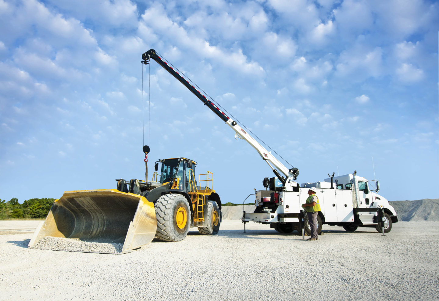 Crane Truck Equipment | Truck Electric & Hydraulic Cranes | CSTK