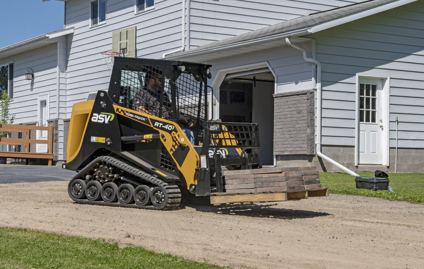 ASV RT-40 track loader and bucket - CSTK